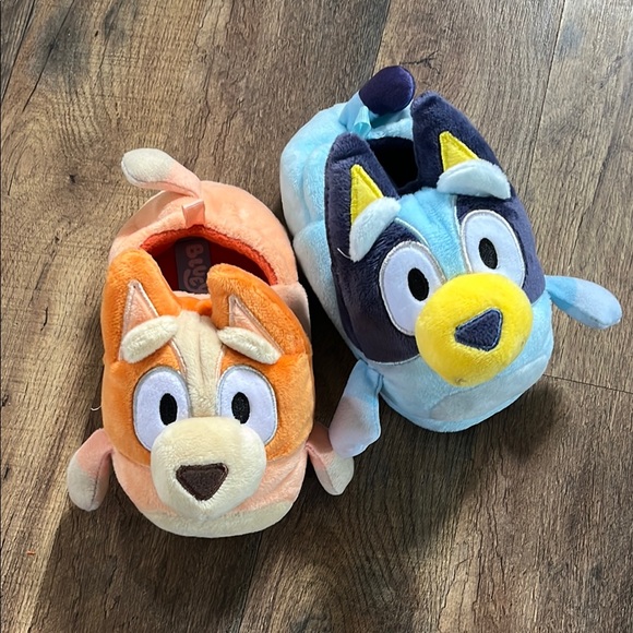 Bluey | Shoes | Bluey And Bingo Plush Kids Slippers Size 9 | Poshmark